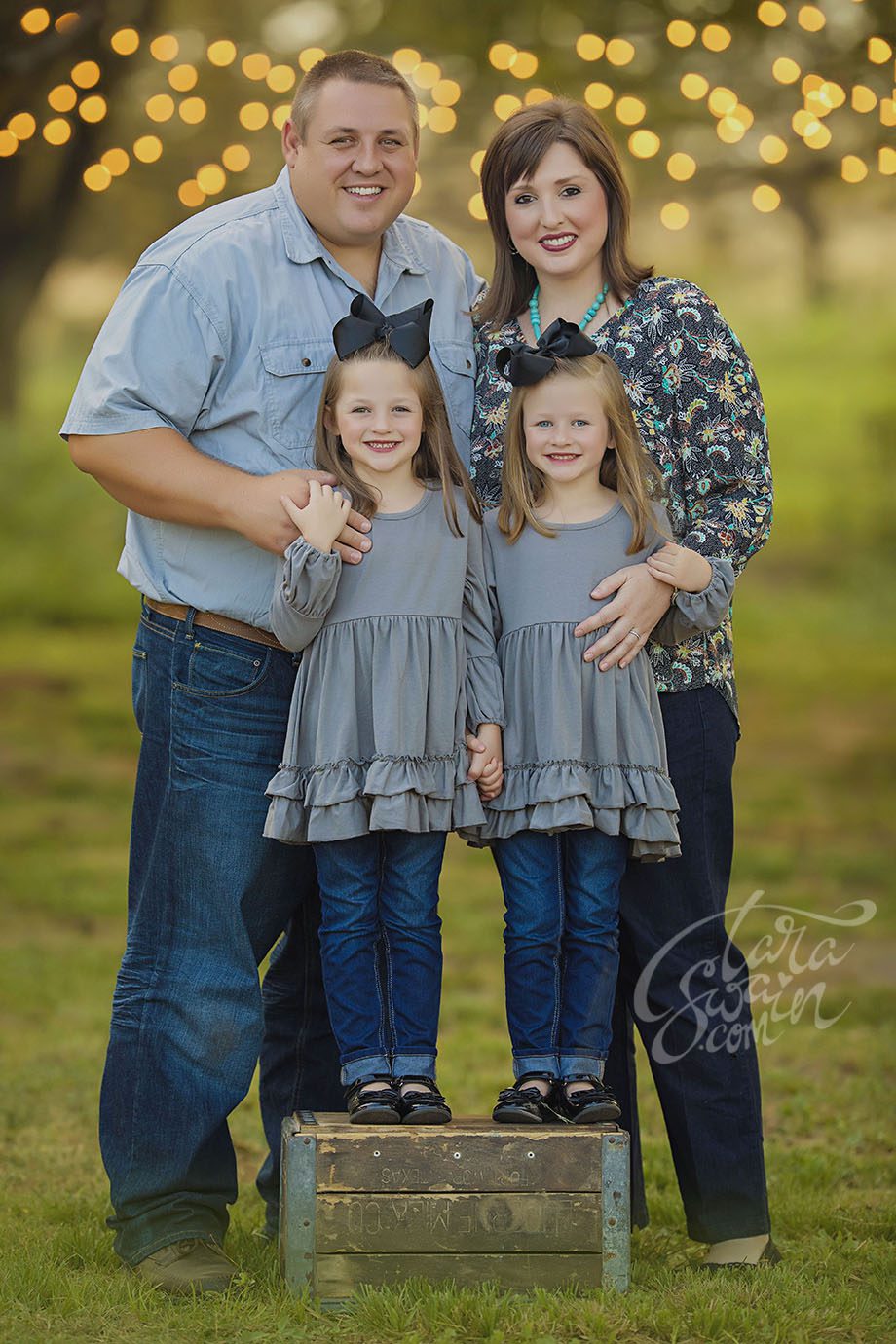 Tyler+Jennifer+Jordyn+Jillian - Fall Family Minis 2017 | Tara Swain ...